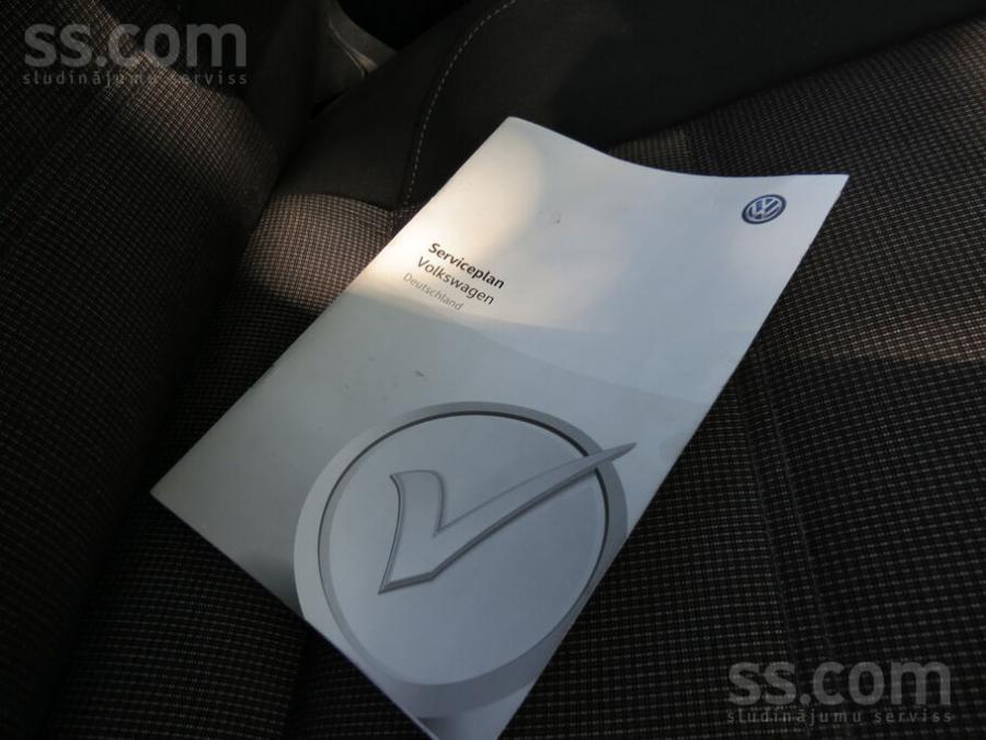 Pelēks Volkswagen Passat B8 2017 Rīga, ar dzinēja tilpumu 2.00 L un nobraukumu 252 tūkst. km par 12990 €, foto 25 vietnē AUTOMOTO.COM.LV