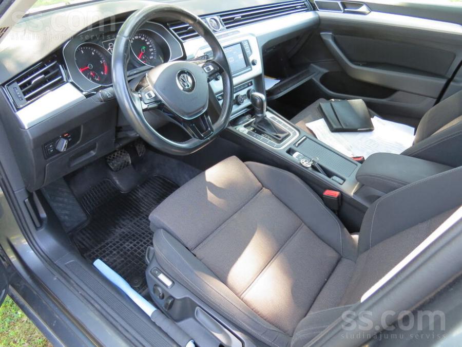 Pelēks Volkswagen Passat B8 2017 Rīga, ar dzinēja tilpumu 2.00 L un nobraukumu 252 tūkst. km par 12990 €, foto 28 vietnē AUTOMOTO.COM.LV