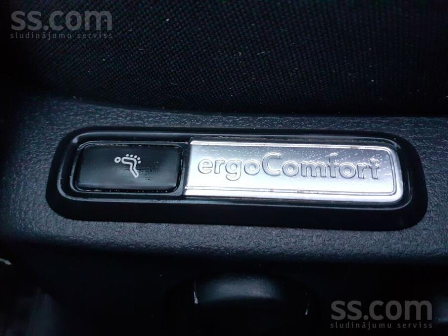 Pelēks Volkswagen Passat B8 2017 Rīga, ar dzinēja tilpumu 2.00 L un nobraukumu 252 tūkst. km par 12990 €, foto 36 vietnē AUTOMOTO.COM.LV