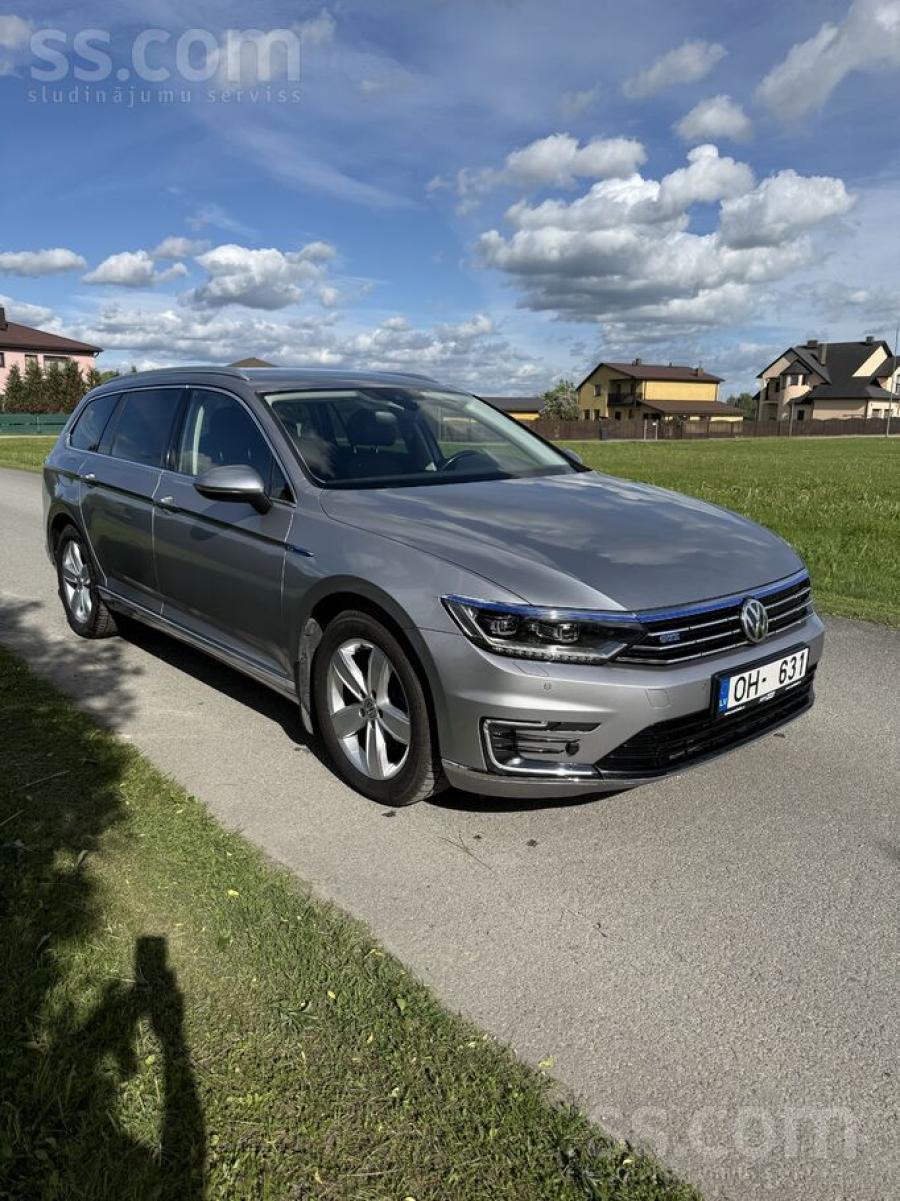 Pelēks Volkswagen Passat B8 2017 Aizkraukle, ar dzinēja tilpumu 1.40 L un nobraukumu 103 tūkst. km par 14950 €, foto 3 vietnē AUTOMOTO.COM.LV