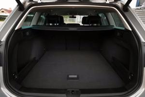 Pelēks Volkswagen Passat B8 2017 Jelgava, ar dzinēja tilpumu 2.00 L un nobraukumu 179 tūkst. km par 11500 €, foto 20 vietnē AUTOMOTO.COM.LV