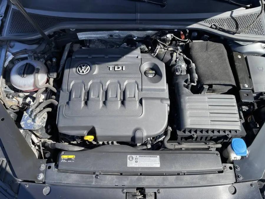 Pelēks Volkswagen Passat B8 2017 Talsi, ar dzinēja tilpumu 1.60 L un nobraukumu 260 tūkst. km par 7990 €, foto 13 vietnē AUTOMOTO.COM.LV