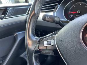 Pelēks Volkswagen Passat B8 2017 Talsi, ar dzinēja tilpumu 1.60 L un nobraukumu 260 tūkst. km par 7990 €, foto 15 vietnē AUTOMOTO.COM.LV