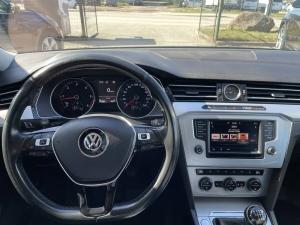 Pelēks Volkswagen Passat B8 2017 Talsi, ar dzinēja tilpumu 1.60 L un nobraukumu 260 tūkst. km par 7990 €, foto 18 vietnē AUTOMOTO.COM.LV