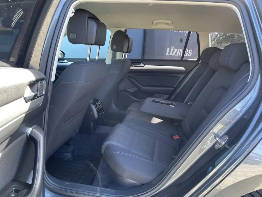 Pelēks Volkswagen Passat B8 2017 Talsi, ar dzinēja tilpumu 1.60 L un nobraukumu 260 tūkst. km par 7990 €, foto 24 vietnē AUTOMOTO.COM.LV