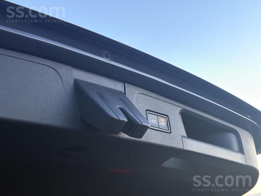 Pelēks Volkswagen Passat B8 2017 Rīga, ar dzinēja tilpumu 2.00 L un nobraukumu 239 tūkst. km par 11900 €, foto 10 vietnē AUTOMOTO.COM.LV