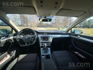 Pelēks Volkswagen Passat B8 2017 Rīga, ar dzinēja tilpumu 1.80 L un nobraukumu 204 tūkst. km par 9700 €, foto 5 vietnē AUTOMOTO.COM.LV