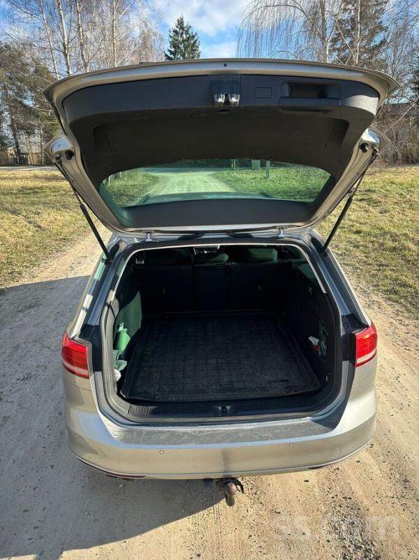 Grey Volkswagen Passat B8 2017 in Riga, with an engine capacity of 1.80 L and mileage of 204 thousand km for 9700 €, photo 7 on AUTOMOTO.COM.LV