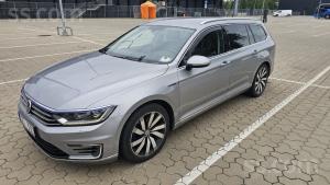 Grey Volkswagen Passat B8 2017 in Riga, with an engine capacity of 1.40 L and mileage of 213 thousand km for 12800 €, photo  on AUTOMOTO.COM.LV