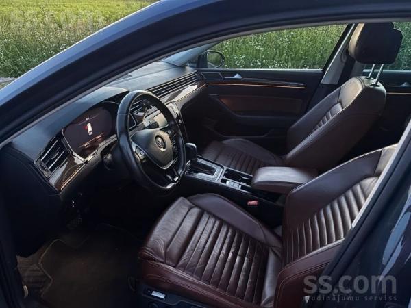 Grey Volkswagen Passat B8 2017 in Riga, with an engine capacity of 2.00 L and mileage of 240 thousand km for 11000 €, photo 8 on AUTOMOTO.COM.LV