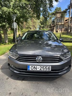 Pelēks Volkswagen Passat B8 2017 Rīga, ar dzinēja tilpumu 2.00 L un nobraukumu 112 tūkst. km par 14650 €, foto  vietnē AUTOMOTO.COM.LV