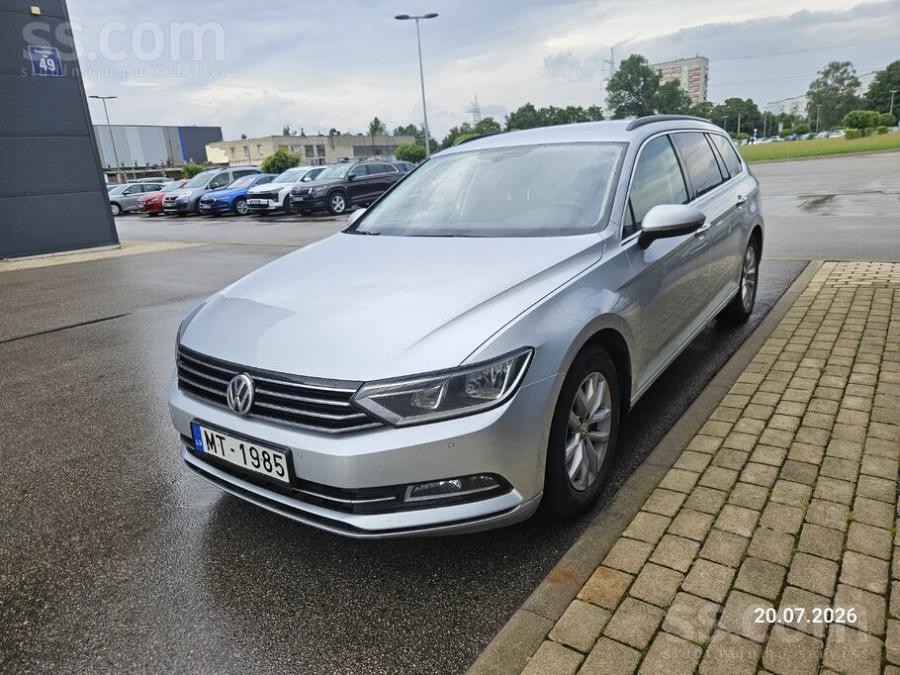 Pelēks Volkswagen Passat B8 2017 Rīga, ar dzinēja tilpumu 2.00 L un nobraukumu 290 tūkst. km par 10100 €, foto 1 vietnē AUTOMOTO.COM.LV