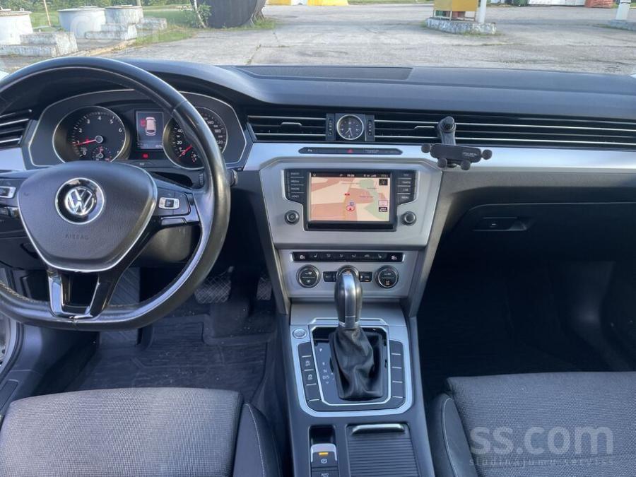 Grey Volkswagen Passat B8 2017 in Liepaja, with an engine capacity of 1.80 L and mileage of 187 thousand km for 9800 €, photo 9 on AUTOMOTO.COM.LV