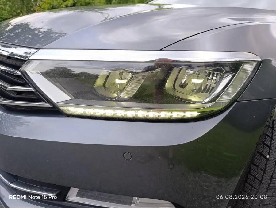Grey Volkswagen Passat B8 2017 in Riga, with an engine capacity of 2.00 L and mileage of 250 thousand km for 9690 €, photo 9 on AUTOMOTO.COM.LV