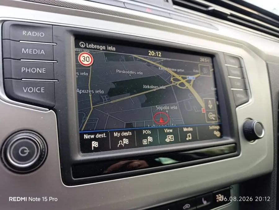 Grey Volkswagen Passat B8 2017 in Riga, with an engine capacity of 2.00 L and mileage of 250 thousand km for 9690 €, photo 25 on AUTOMOTO.COM.LV