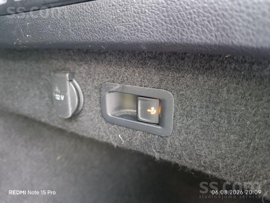 Grey Volkswagen Passat B8 2017 in Riga, with an engine capacity of 2.00 L and mileage of 252 thousand km for 9690 €, photo 13 on AUTOMOTO.COM.LV
