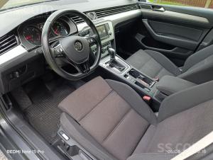 Grey Volkswagen Passat B8 2017 in Riga, with an engine capacity of 2.00 L and mileage of 252 thousand km for 9690 €, photo 18 on AUTOMOTO.COM.LV