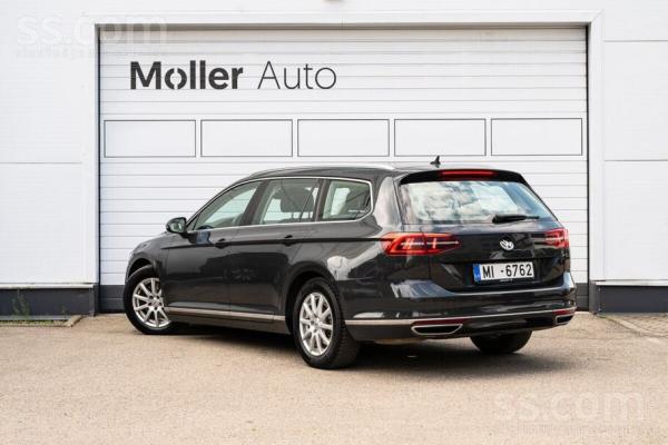 Grey Volkswagen Passat B8 2017 in Riga, with an engine capacity of 2.00 L and mileage of 240 thousand km for 9950 €, photo 4 on AUTOMOTO.COM.LV