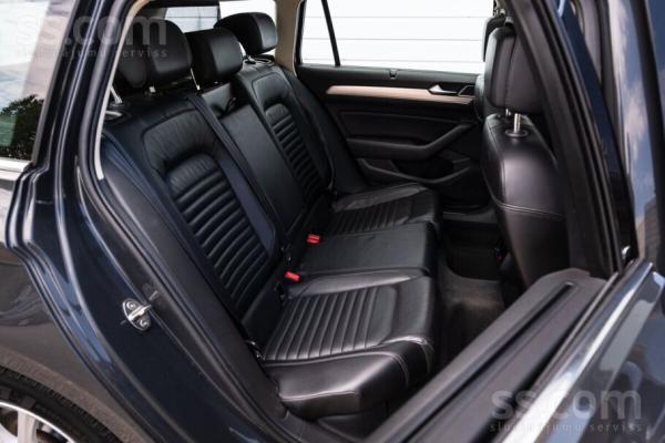 Grey Volkswagen Passat B8 2017 in Riga, with an engine capacity of 2.00 L and mileage of 240 thousand km for 9950 €, photo 7 on AUTOMOTO.COM.LV