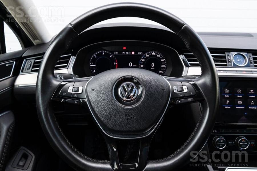 Pelēks Volkswagen Passat B8 2017 Rīga, ar dzinēja tilpumu 2.00 L un nobraukumu 240 tūkst. km par 9950 €, foto 23 vietnē AUTOMOTO.COM.LV