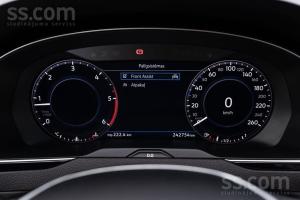 Pelēks Volkswagen Passat B8 2017 Rīga, ar dzinēja tilpumu 2.00 L un nobraukumu 240 tūkst. km par 9950 €, foto 24 vietnē AUTOMOTO.COM.LV