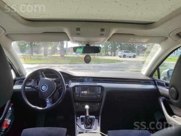 Grey Volkswagen Passat B8 2017 in Jelgava, with an engine capacity of 1.60 L and mileage of 351 thousand km for 9700 €, photo 5 on AUTOMOTO.COM.LV