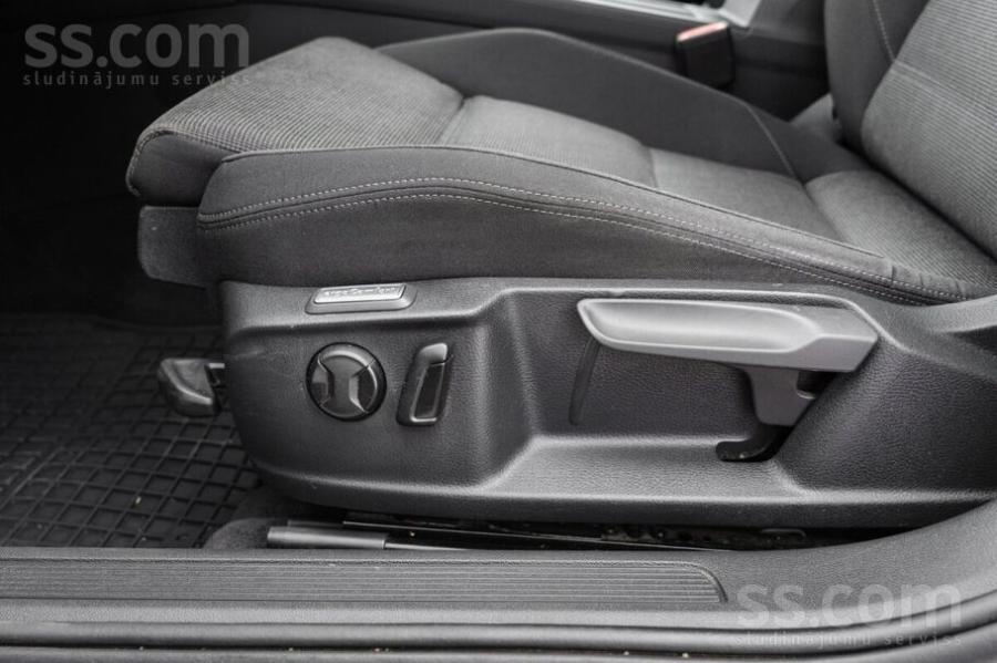 Pelēks Volkswagen Passat B8 2017 Rīga, ar dzinēja tilpumu 1.80 L un nobraukumu 165 tūkst. km par 12500 €, foto 11 vietnē AUTOMOTO.COM.LV