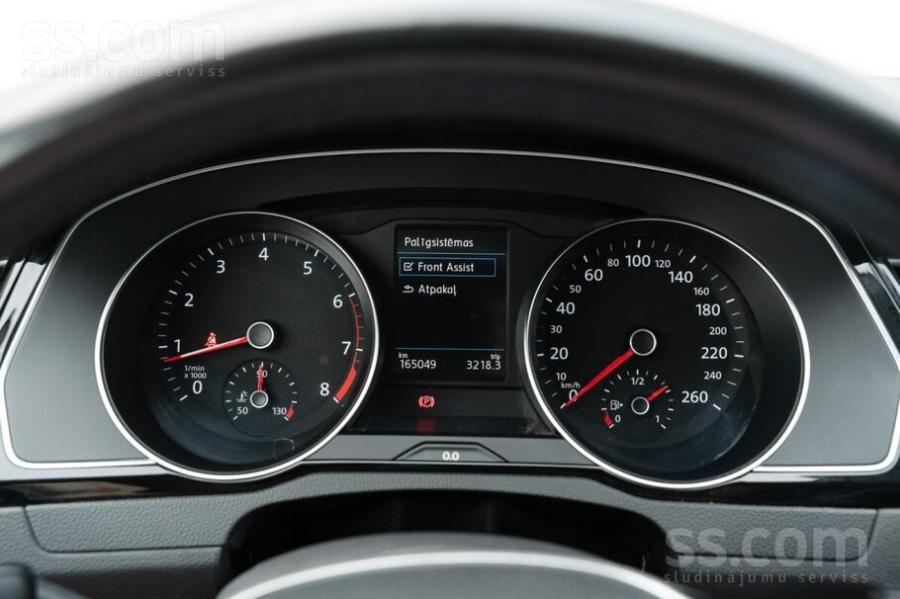 Pelēks Volkswagen Passat B8 2017 Rīga, ar dzinēja tilpumu 1.80 L un nobraukumu 165 tūkst. km par 12500 €, foto 13 vietnē AUTOMOTO.COM.LV