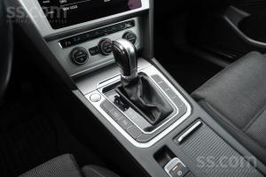 Pelēks Volkswagen Passat B8 2017 Rīga, ar dzinēja tilpumu 1.80 L un nobraukumu 165 tūkst. km par 12500 €, foto 15 vietnē AUTOMOTO.COM.LV