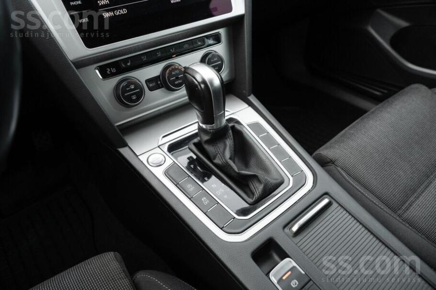 Pelēks Volkswagen Passat B8 2017 Rīga, ar dzinēja tilpumu 1.80 L un nobraukumu 165 tūkst. km par 12500 €, foto 15 vietnē AUTOMOTO.COM.LV