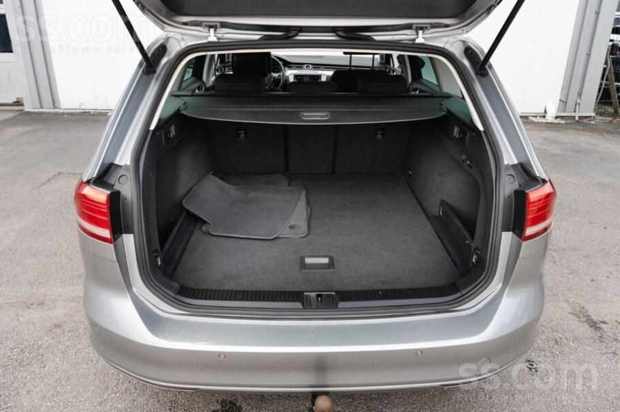 Pelēks Volkswagen Passat B8 2017 Rīga, ar dzinēja tilpumu 1.80 L un nobraukumu 165 tūkst. km par 12500 €, foto 24 vietnē AUTOMOTO.COM.LV
