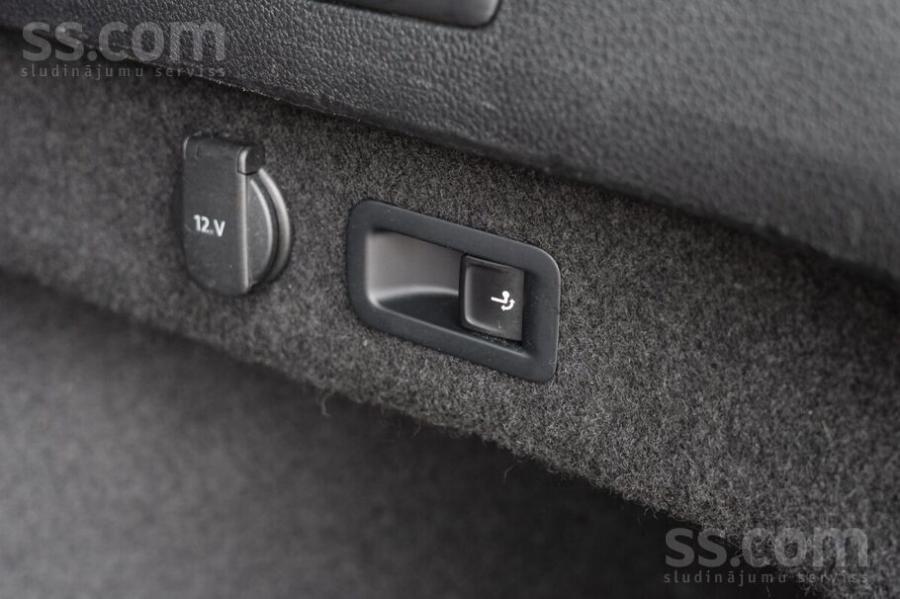 Pelēks Volkswagen Passat B8 2017 Rīga, ar dzinēja tilpumu 1.80 L un nobraukumu 165 tūkst. km par 12500 €, foto 25 vietnē AUTOMOTO.COM.LV