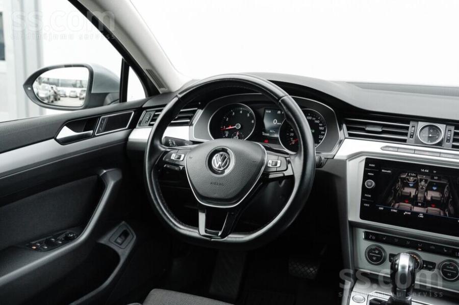 Pelēks Volkswagen Passat B8 2017 Rīga, ar dzinēja tilpumu 1.80 L un nobraukumu 165 tūkst. km par 12500 €, foto 26 vietnē AUTOMOTO.COM.LV