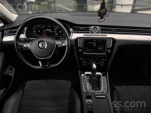Pelēks Volkswagen Passat B8 2017 Rīga, ar dzinēja tilpumu 2.00 L un nobraukumu 130 tūkst. km par 15500 €, foto 6 vietnē AUTOMOTO.COM.LV