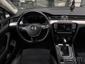 Pelēks Volkswagen Passat B8 2017 Rīga, ar dzinēja tilpumu 2.00 L un nobraukumu 130 tūkst. km par 15500 €, foto 7 vietnē AUTOMOTO.COM.LV