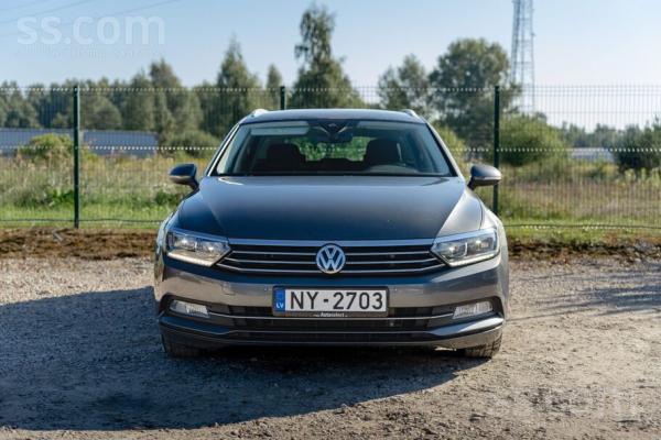 Grey Volkswagen Passat B8 2017 in Riga, with an engine capacity of 2.00 L and mileage of 253 thousand km for 12890 €, photo 3 on AUTOMOTO.COM.LV