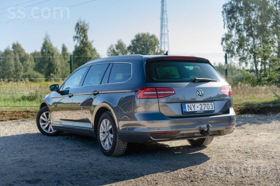 Grey Volkswagen Passat B8 2017 in Riga, with an engine capacity of 2.00 L and mileage of 253 thousand km for 12890 €, photo 5 on AUTOMOTO.COM.LV