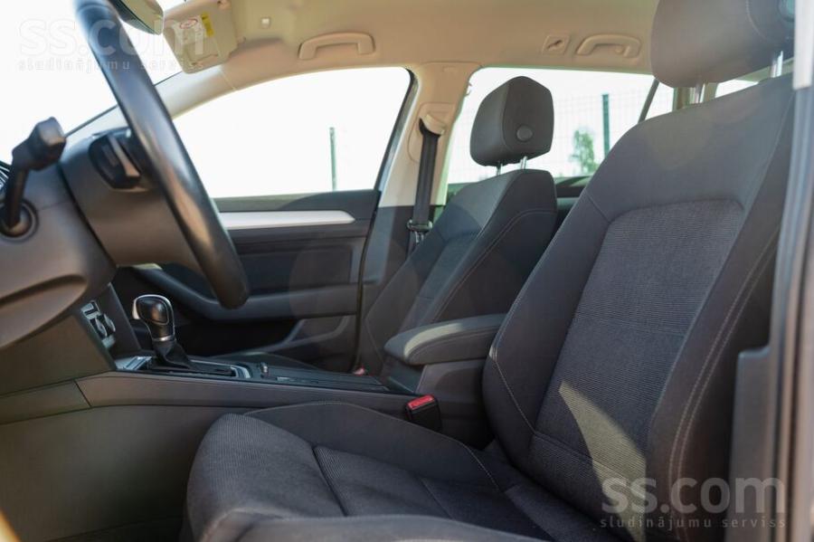 Grey Volkswagen Passat B8 2017 in Riga, with an engine capacity of 2.00 L and mileage of 253 thousand km for 12890 €, photo 9 on AUTOMOTO.COM.LV