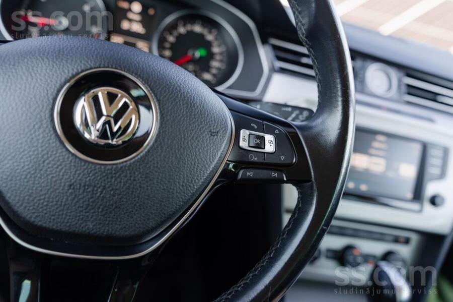 Grey Volkswagen Passat B8 2017 in Riga, with an engine capacity of 2.00 L and mileage of 253 thousand km for 12890 €, photo 17 on AUTOMOTO.COM.LV