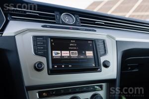 Grey Volkswagen Passat B8 2017 in Riga, with an engine capacity of 2.00 L and mileage of 253 thousand km for 12890 €, photo 20 on AUTOMOTO.COM.LV