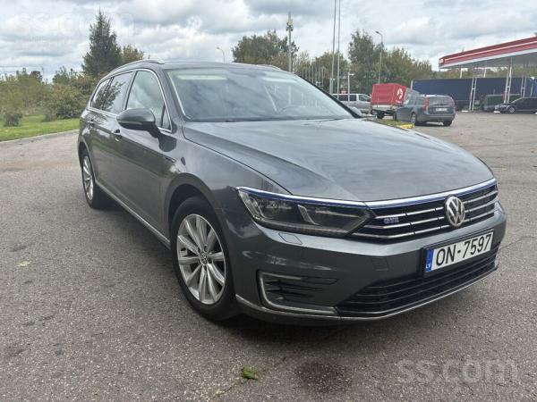 Pelēks Volkswagen Passat B8 2017 Daugavpils, ar dzinēja tilpumu 1.40 L un nobraukumu 164 tūkst. km par 11900 €, foto 4 vietnē AUTOMOTO.COM.LV