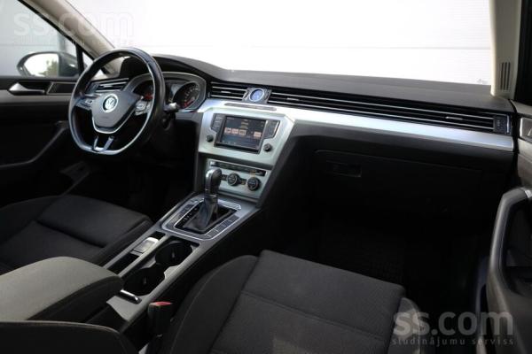 Grey Volkswagen Passat B8 2017 in Riga, with an engine capacity of 2.00 L and mileage of 252 thousand km for 9995 €, photo 11 on AUTOMOTO.COM.LV