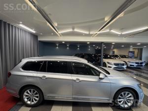 Grey Volkswagen Passat B8 2018 in Riga, with an engine capacity of 2.00 L and mileage of 126 thousand km for 17150 €, photo 4 on AUTOMOTO.COM.LV