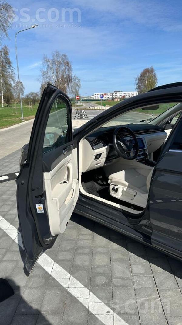 Pelēks Volkswagen Passat B8 2018 Rīga, ar dzinēja tilpumu 1.60 L un nobraukumu 315 tūkst. km par 9000 €, foto 5 vietnē AUTOMOTO.COM.LV