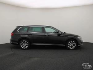 Pelēks Volkswagen Passat B8 2018 Viļņa, ar dzinēja tilpumu 1.60 L un nobraukumu 201 tūkst. km par 12999 €, foto 10 vietnē AUTOMOTO.COM.LV