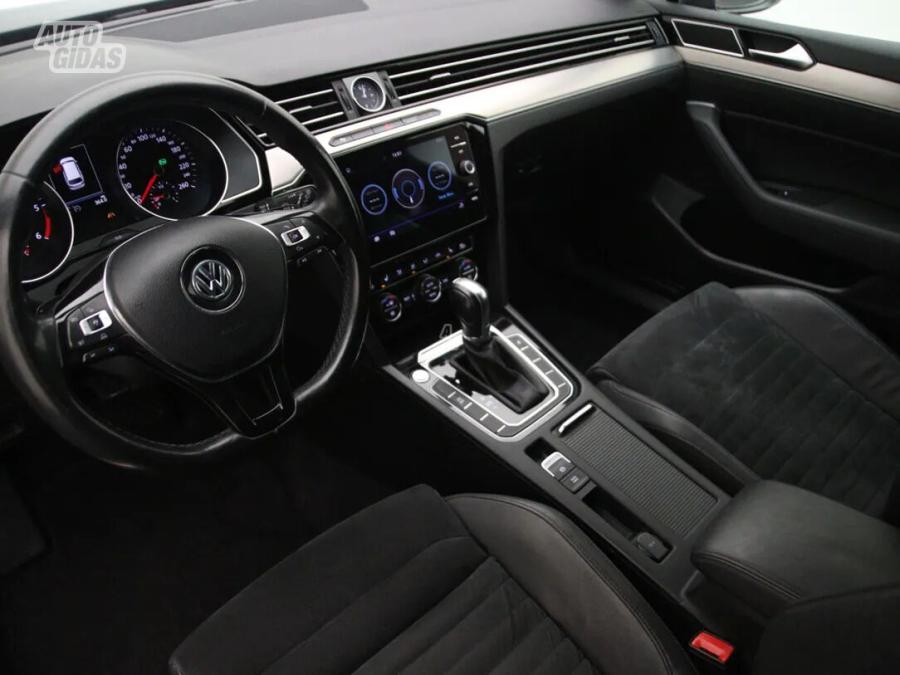 Pelēks Volkswagen Passat B8 2018 Viļņa, ar dzinēja tilpumu 1.60 L un nobraukumu 201 tūkst. km par 12999 €, foto 17 vietnē AUTOMOTO.COM.LV