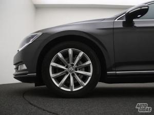 Pelēks Volkswagen Passat B8 2018 Viļņa, ar dzinēja tilpumu 1.60 L un nobraukumu 201 tūkst. km par 12999 €, foto 29 vietnē AUTOMOTO.COM.LV