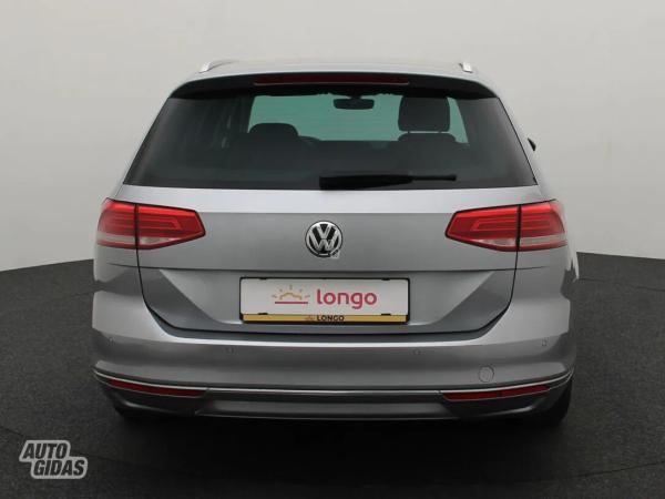 Grey Volkswagen Passat B8 2018 in Vilnius, with an engine capacity of 1.40 L and mileage of 172 thousand km for 12899 €, photo 5 on AUTOMOTO.COM.LV