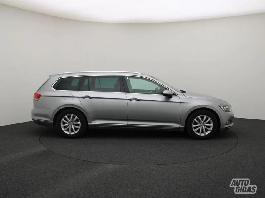 Grey Volkswagen Passat B8 2018 in Vilnius, with an engine capacity of 1.40 L and mileage of 172 thousand km for 12899 €, photo 10 on AUTOMOTO.COM.LV
