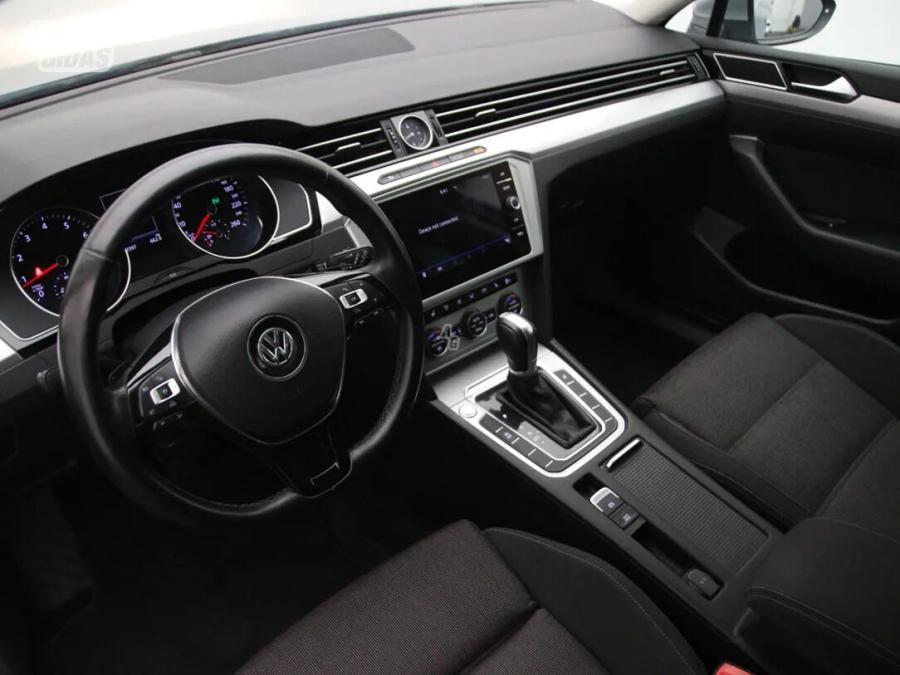 Grey Volkswagen Passat B8 2018 in Vilnius, with an engine capacity of 1.40 L and mileage of 172 thousand km for 12899 €, photo 17 on AUTOMOTO.COM.LV